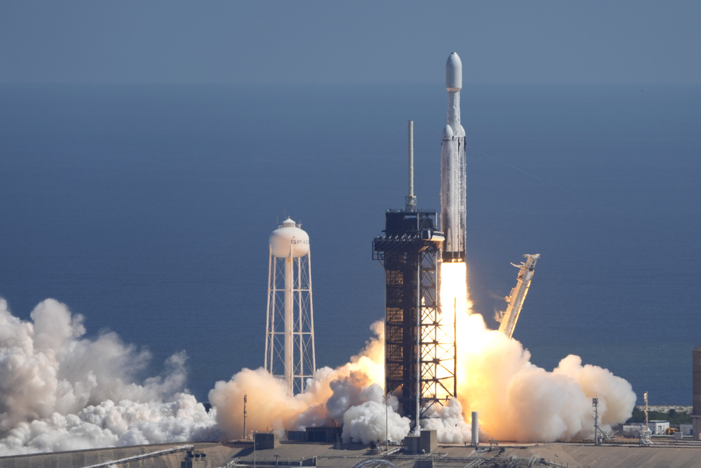 NASA spacecraft rockets toward Jupiter’s moon Europa in search of the ...